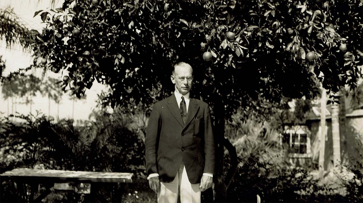 Shipping Florida Oranges, Grapefruit and Fruit Gift Baskets since 1946